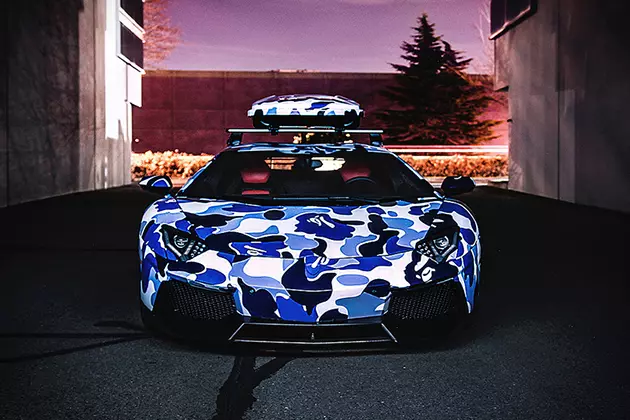 Lamborghini x BAPE Arctic Camo Aventador con Ski Box 2