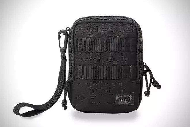 Pitch Dark: 20 EDC Essentials Blacked-Out 5365_10