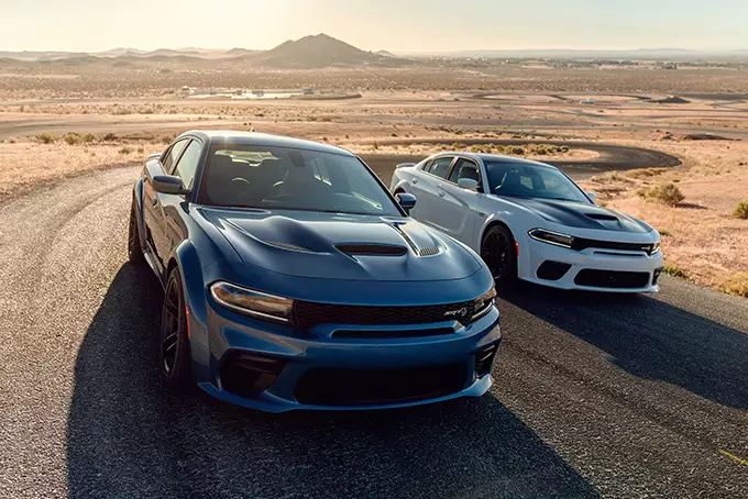 2020 דאַדזש טשאַרדזשער SRT Hellcat Widebody 5375_5