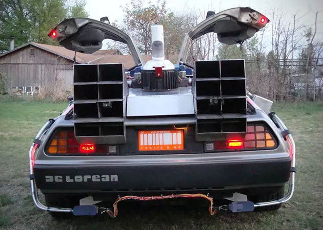 Na zakázku vyrobený Back to the Future DeLorean 2