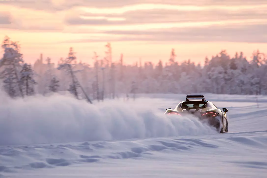 Ren McLaren Arctic Experience 5451_1