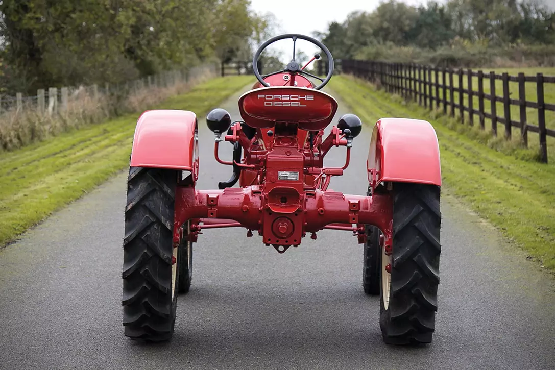 Sebaka sa Fantisi: 1960 Porsche Diesel Junior Tractor 5556_4