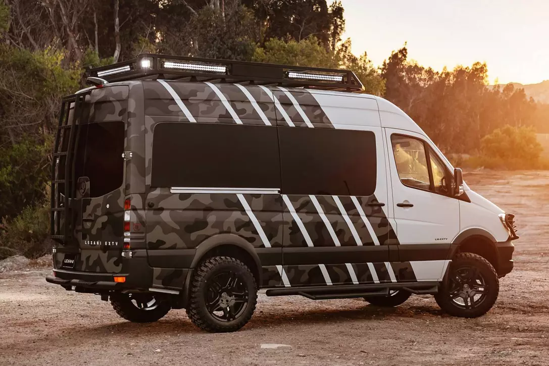 Lexani Extreme Terrain Camper Van 5569_2