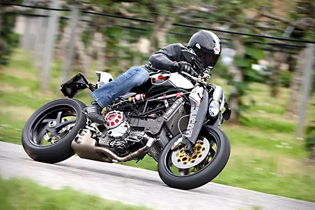 Ducati Monster MS4R od Paola Tesia 5