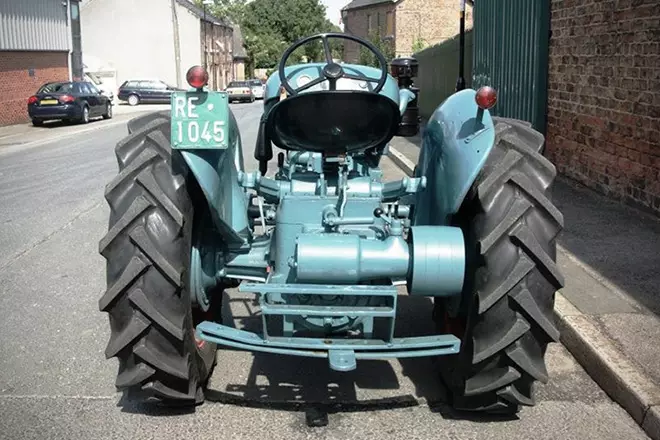 1955 Lamborghini DL25 Traktor Pertanian 1