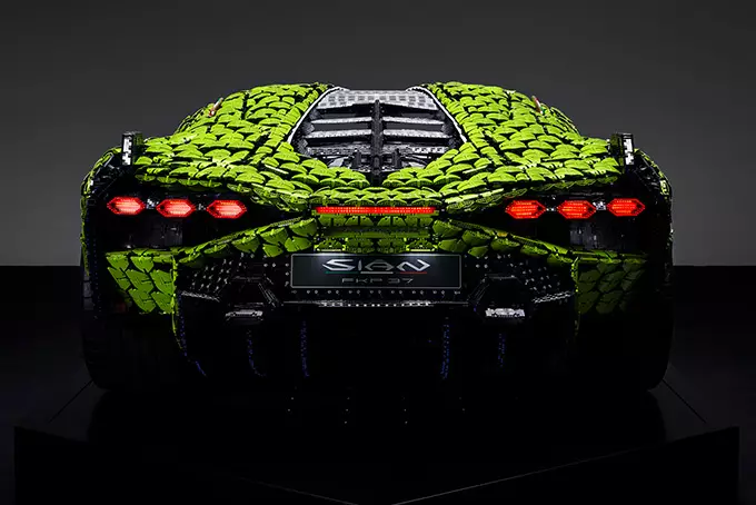 LEGO Lamborghini Sián FKP 37 u prirodnoj veličini 5646_3