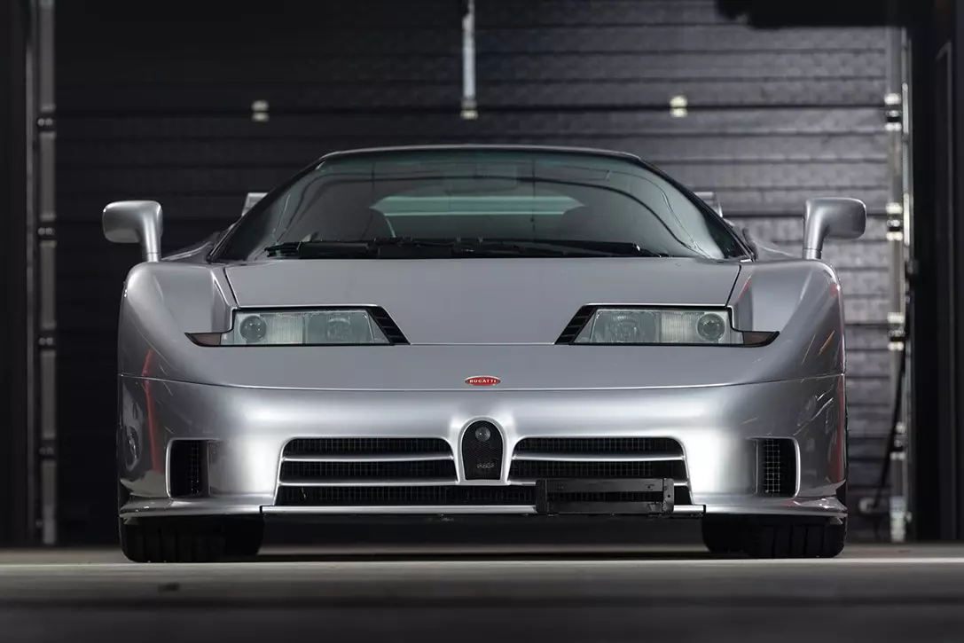 Аукционный блок: Bugatti EB110 SS 1994 года выпуска. 5707_2