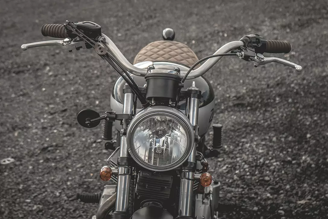 ट्राइम्फ Thruxton 900 'द वाइल्ड 90s' Zeus Custom द्वारा 5759_2