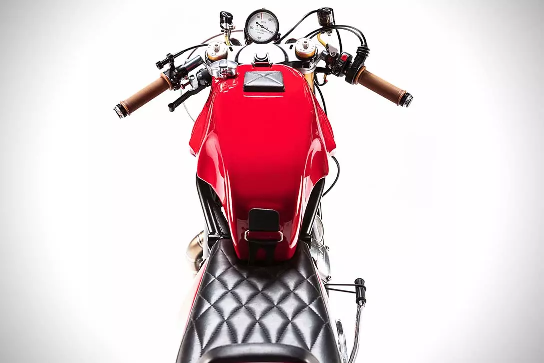 Alpinestars 55 жылдығына арналған Ducati 750 Sport 5785_2