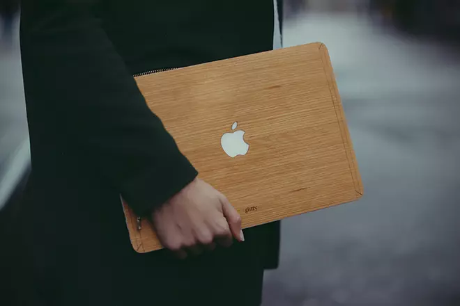 Glitty 5 木製 MacBook 保護套