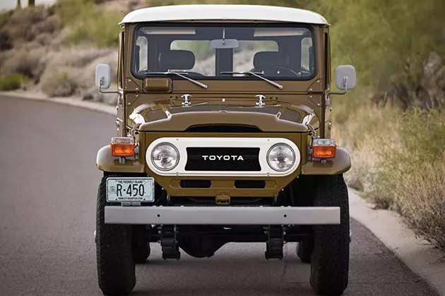 1977 ቶዮታ FJ40 ላንድክሩዘር 2