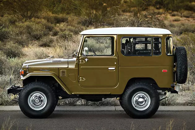 Ọdun 1977 Toyota FJ40 Land Cruiser 3