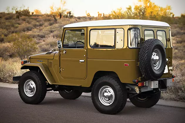 1977 Тойота FJ40 Ленд Крузер 4