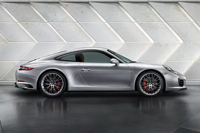 2017 Porsche 911 Carrera 3