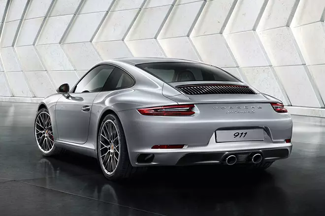 2017 Porsche 911 Carrera 4