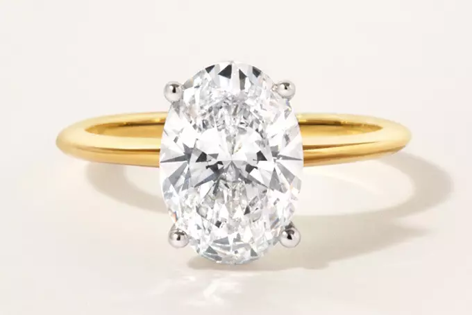 Zaručničko prstenje s nekoliko dijamanata po mjeri 6232_1