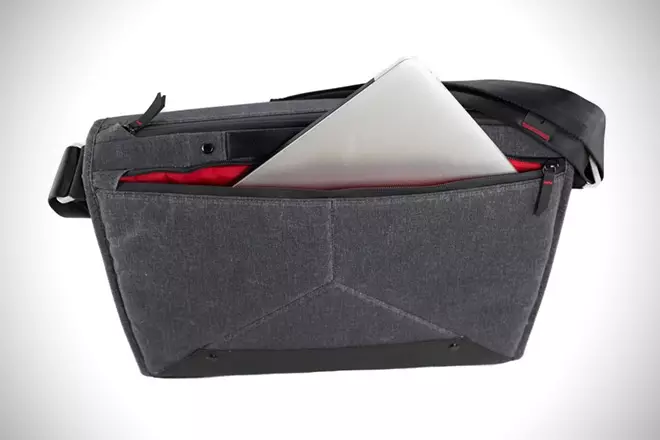 Ĉiutage Messenger Bag de Peak Design 7