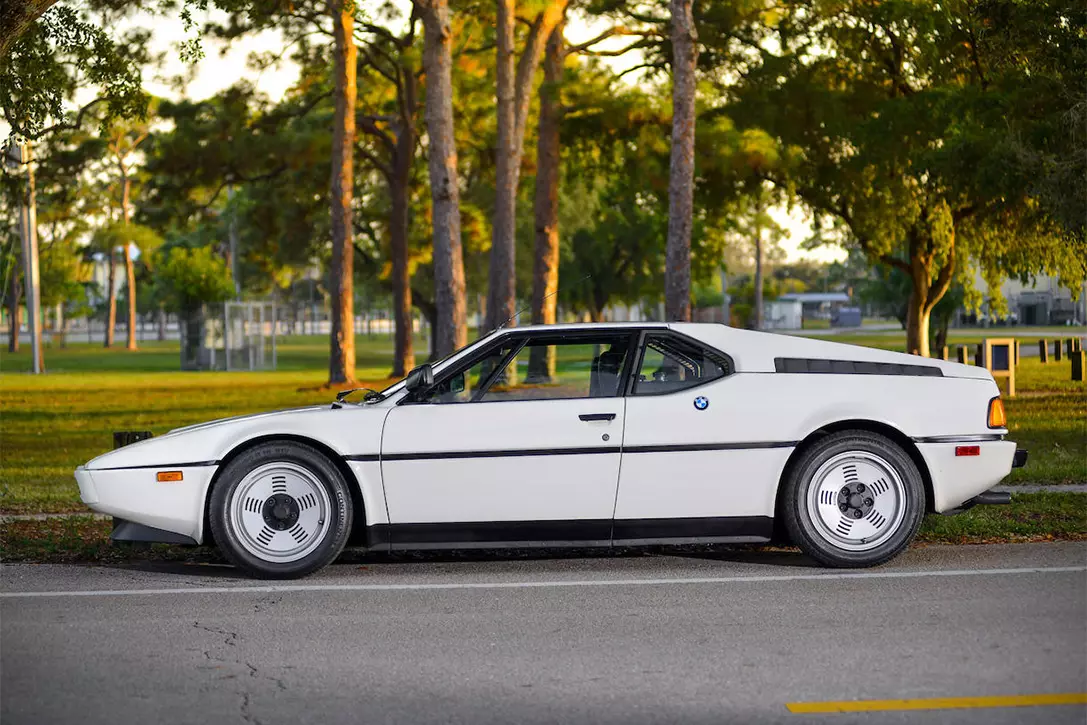 Аукционный блок- 1981 BMW M1 Coupe 02