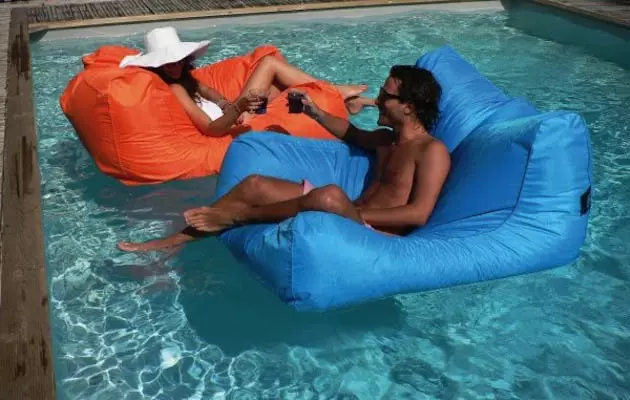 Sitinpool Raksasa Pool Sofa