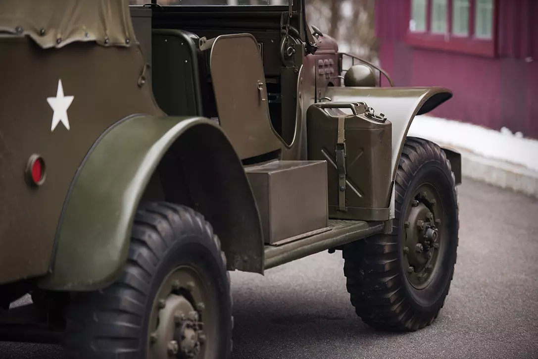 Aukcijski blok: radio automobil Dodge WC-58 iz 1945 6738_3