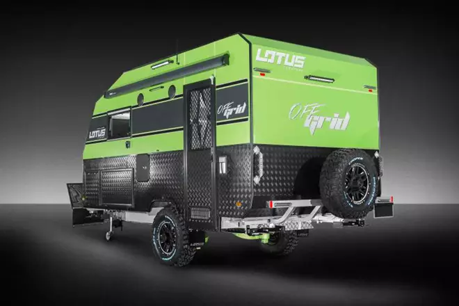 Off Grid Caravan od Lotus 11