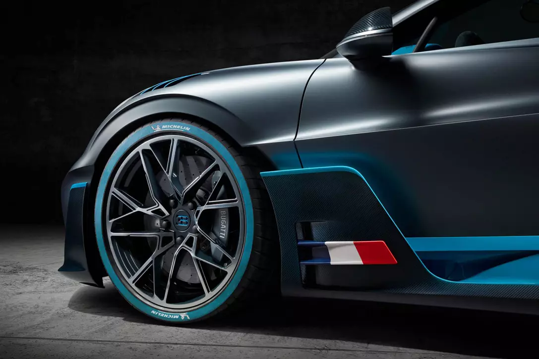 Bugatti Divo Coupe ປີ 2019 6848_4