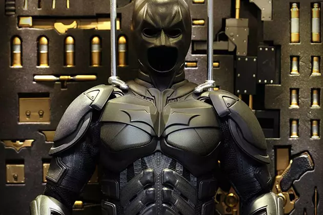 The Dark Knight Batman Armory irudi bildumagarriekin 5