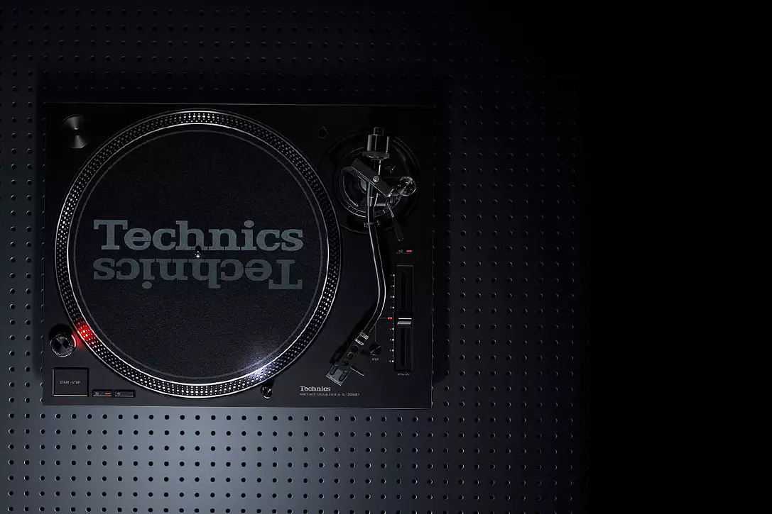 Technics SL-1200MK7 levysoitin 7152_2