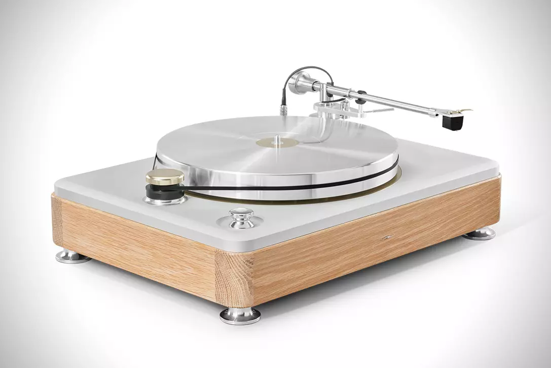 Shinola Runwell Turntable