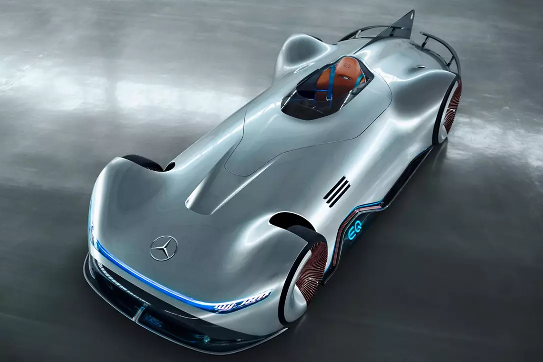 Mercedes-Benz Vision EQ Silver Utolo 7198_5