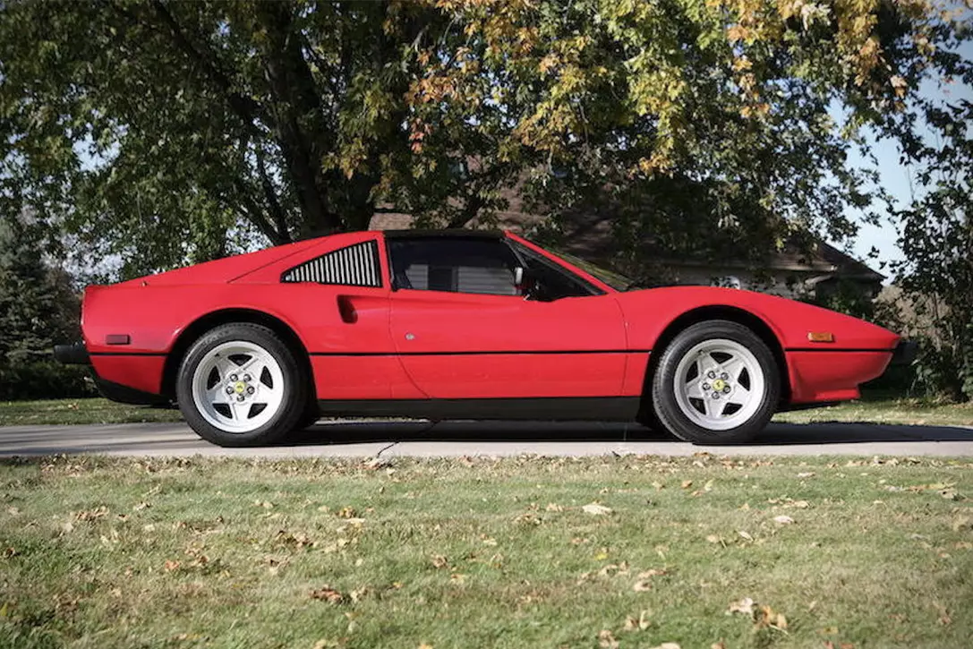 Uppboðsblokk: 1984 'Magnum P.I.' Ferrari 308 GTS 7461_2