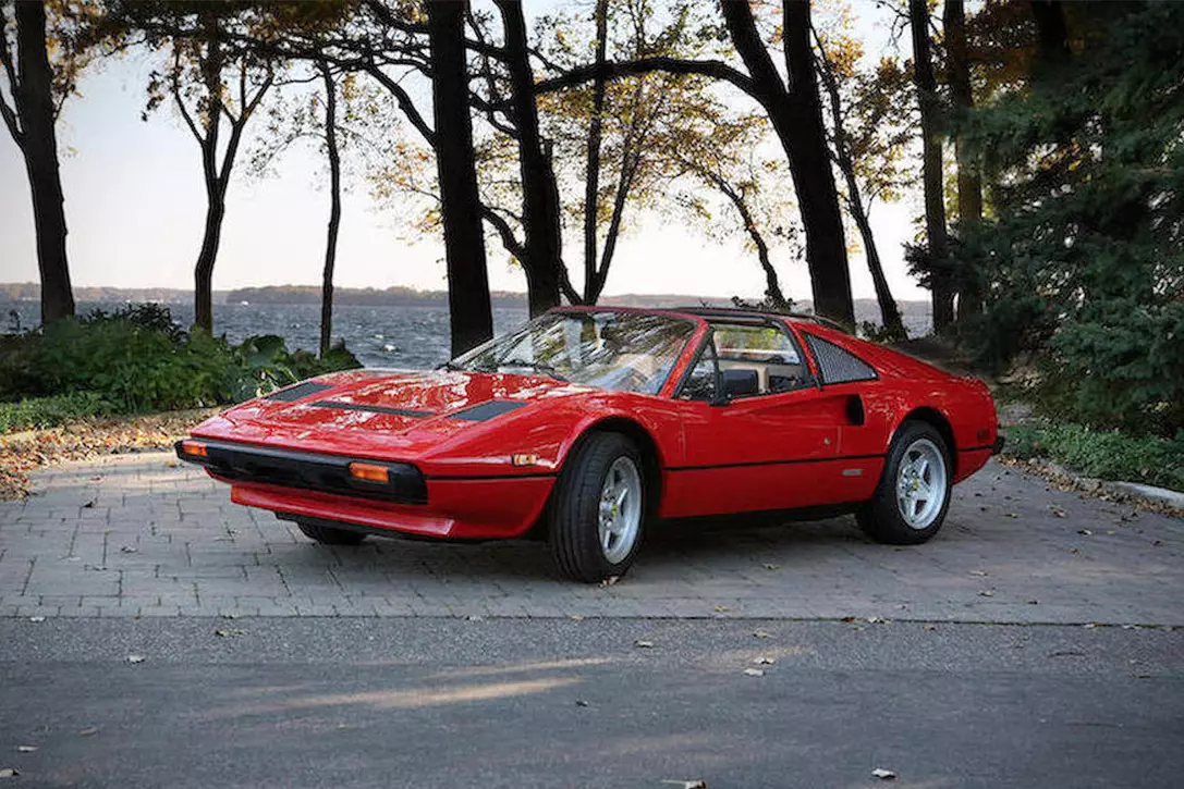 Uppboðsblokk: 1984 'Magnum P.I.' Ferrari 308 GTS 7461_7