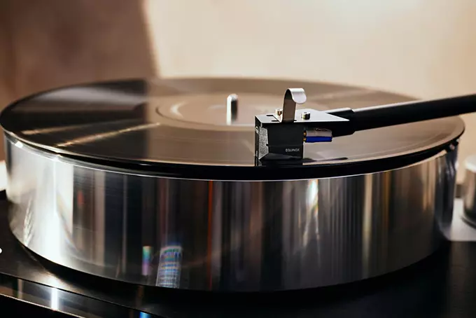 Naim Solstice Special Edition Turntable 7677_2