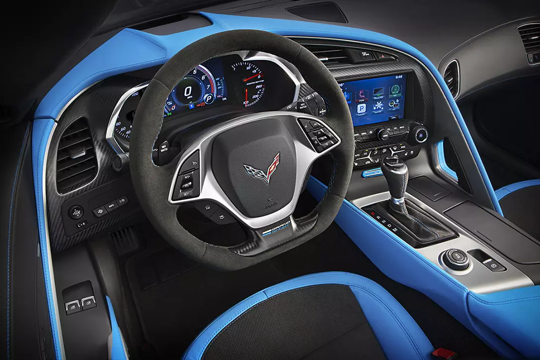 2017 Chevrolet Grand Sport 2