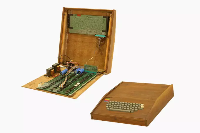 „Apple 1“ originali 1976 m. kompiuterių sistema 7842_1