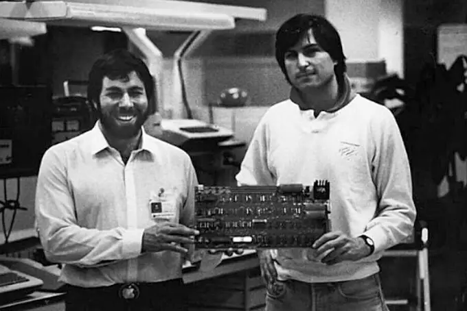 „Apple 1“ originali 1976 m. kompiuterių sistema 7842_4