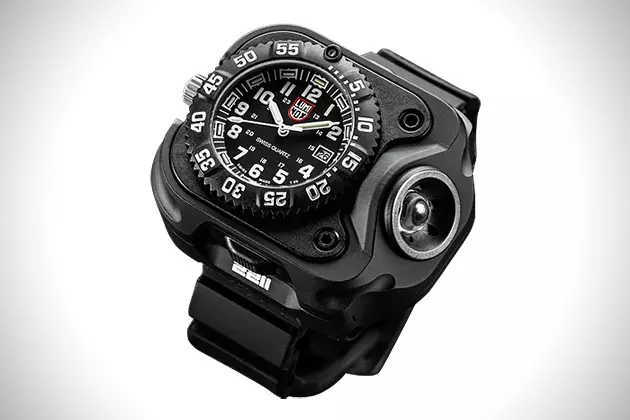 SureFire 2211 Luminox Wristlight 2