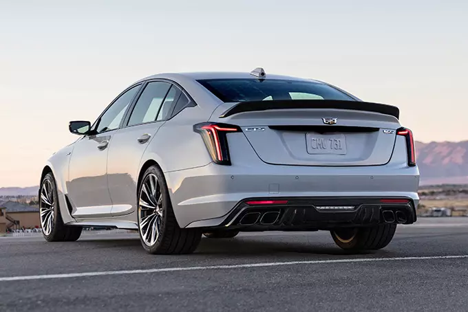 2022 Cadillac CT4-V Blackwing & CT5-V Blackwing 7865_1