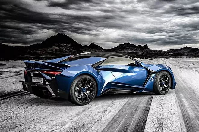 Fenyr Supersport eftir W Motors 6