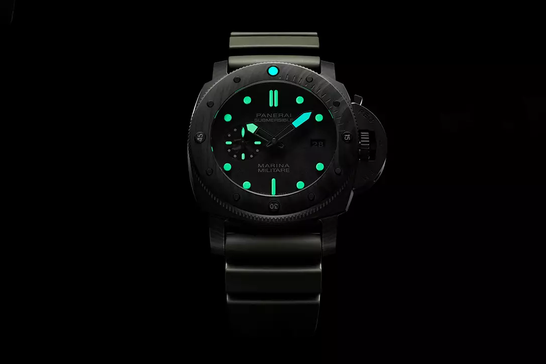 Panerai Submersible Marina Militare Carbotech Watch 8122_1