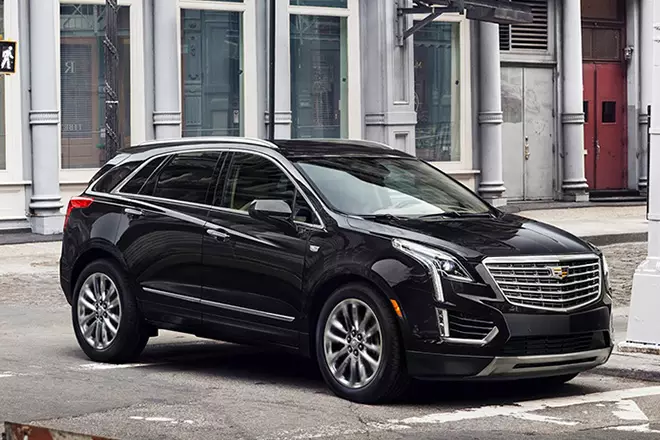 2017 Cadillac XT5 Crossover 2