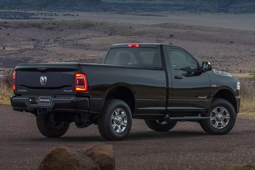 Camionetas pickup para trabajo pesado Dodge Ram 2019 8239_2