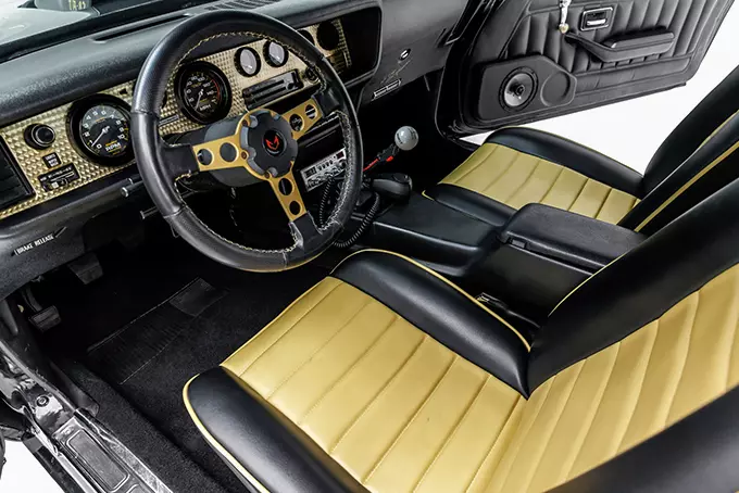 Auction Block: Burt Reynolds '1978 Pontiac Firebird Formula 8445_3