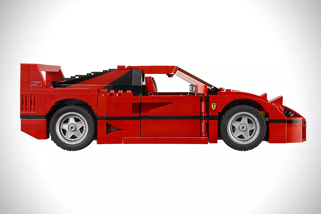 LEGO yaradıcısı Ferrari F40 3