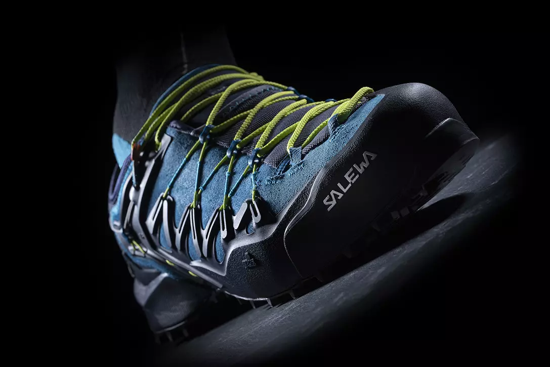 Salewa Wildfire Edge Hiking Shoe 8477_2