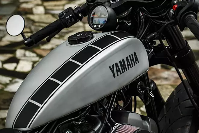 Yamaha XV950 Yard Yubatswe Umuvuduko Wicyuma na Moto di Ferro 3