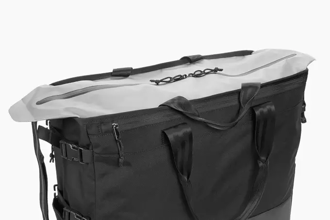 کروم Industries Barrage Tote and Duffle 8810_2