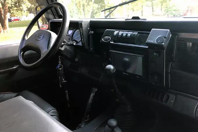 Blloku i ankandit: 1993 Land Rover Defender 130 8958_5