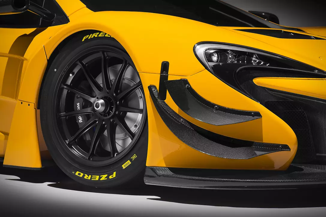 2016 թվականի McLaren 650s GT3 6