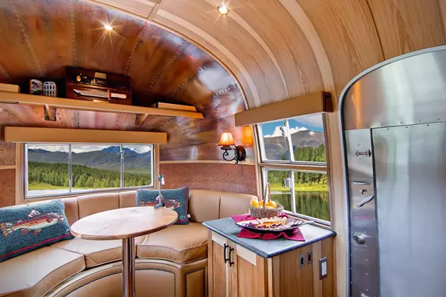 Прилагодено 1954 Airstream Flying Cloud Travel Trailer 6